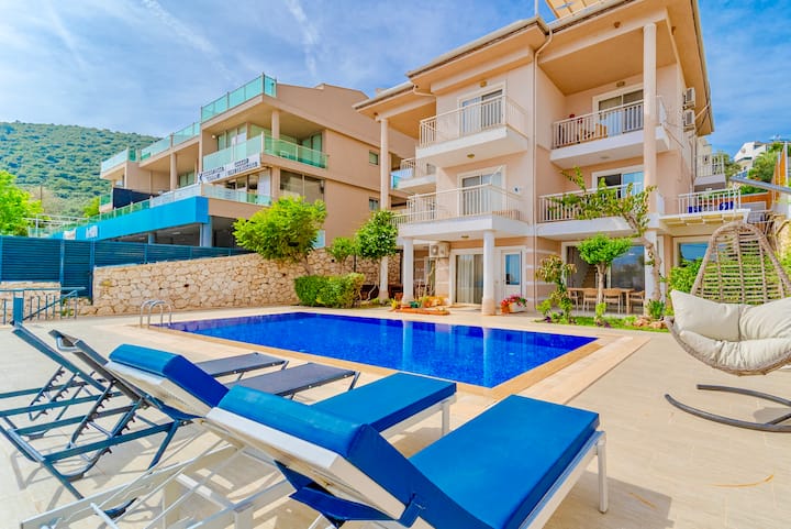 Kalkan Merkezde Havuzlu, Modern Dublex Apart - Kalkan