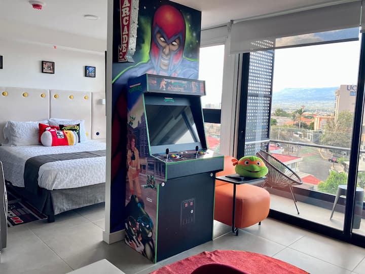 Retro Arcade Escalante - San José