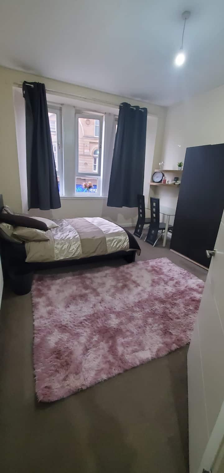 Cosy And Bright 3-bedroom Flat - Ayrshire