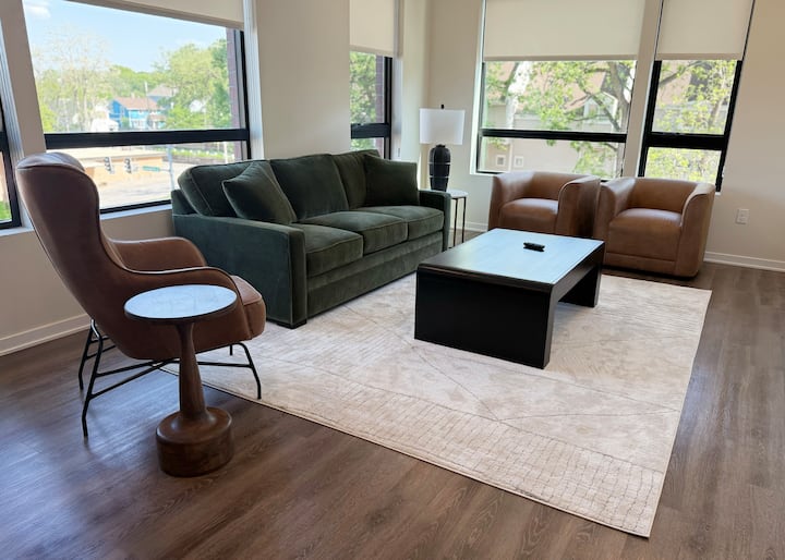 #307 Spacious Boutique Apt | Near Blackstone, Unmc - Omaha, NE