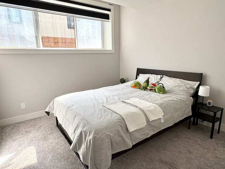 Modern Retreat Home Inner City - Calgary