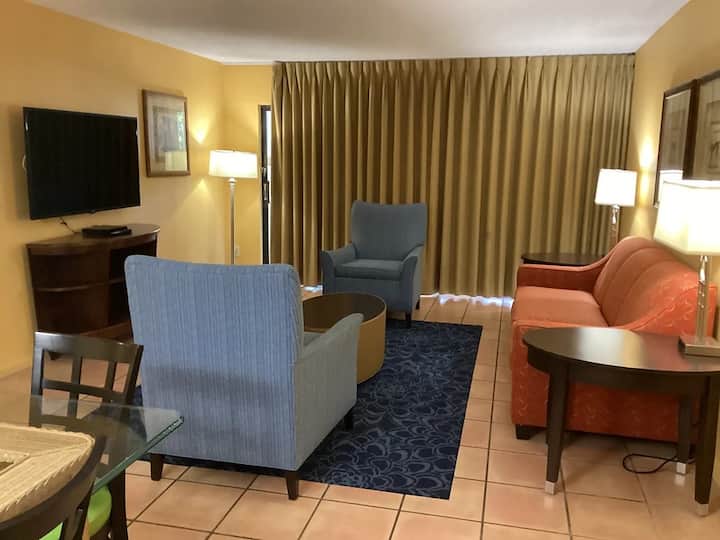 2br With Washer/dryer | Access 5 Pools | Kitchen - Sunrise, FL