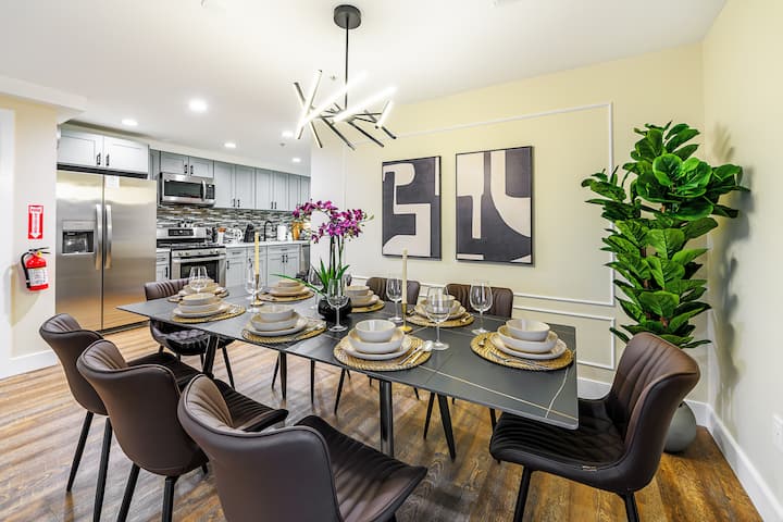 Sleeps 12 • Free Garage + Ev • Near Manhattan - New York City