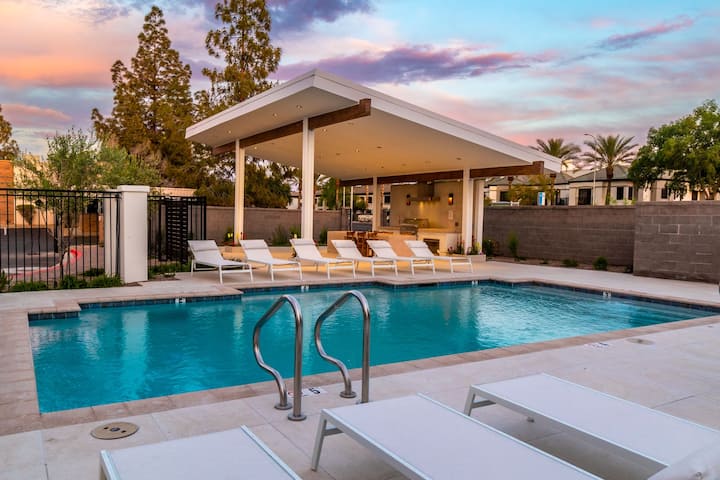 Cozy 3br/3ba Townhome Steps To Downtown Chandler! - Chandler, AZ