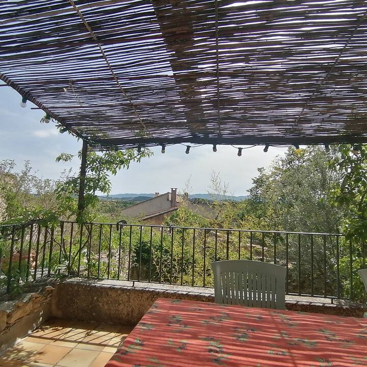 Une Terrasse, Vue Sur Le Luberon - Villars