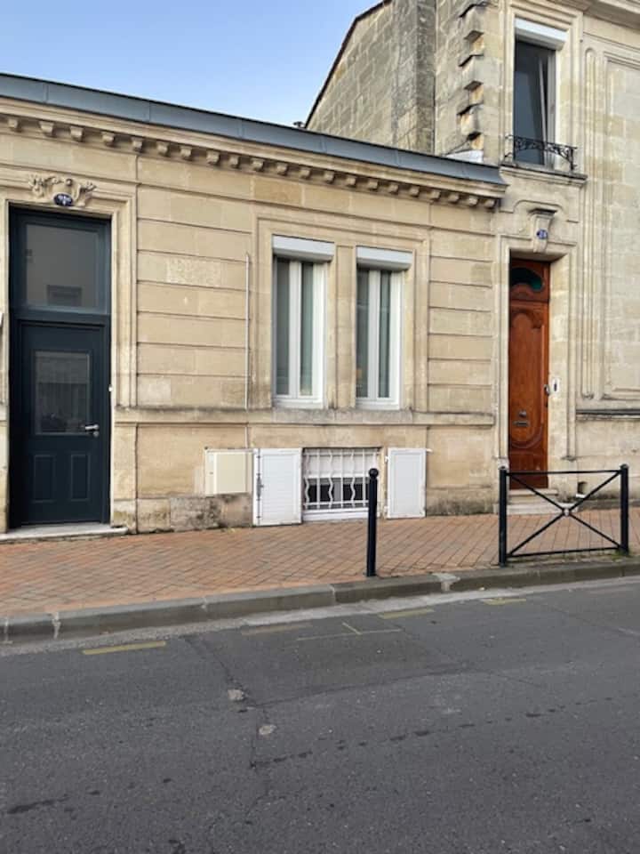 Maison De Ville Avec Terrasse Et Parking - Bordeaux