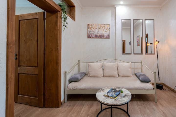 Luminous 2br Apartment With Balcony & City View - Sofia
