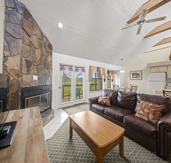 Stay & Play! 2br Near Lake Tansi Golf - Crossville, TN