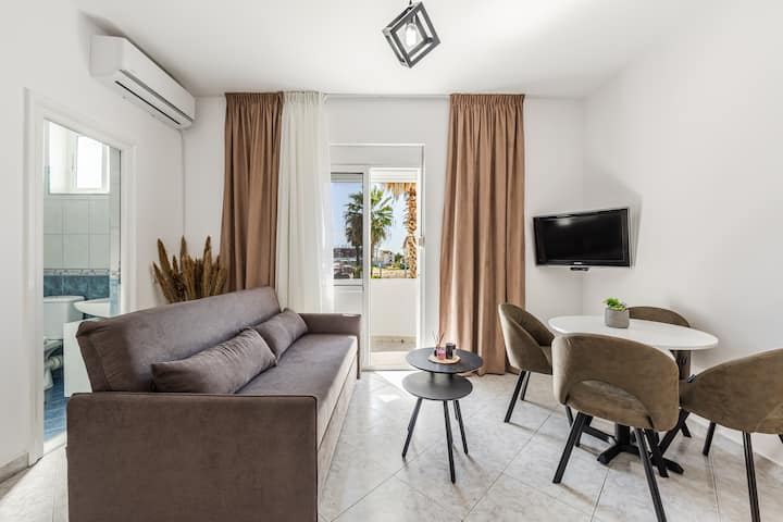 1br Apartment With Mountain Views | Golem - Golem