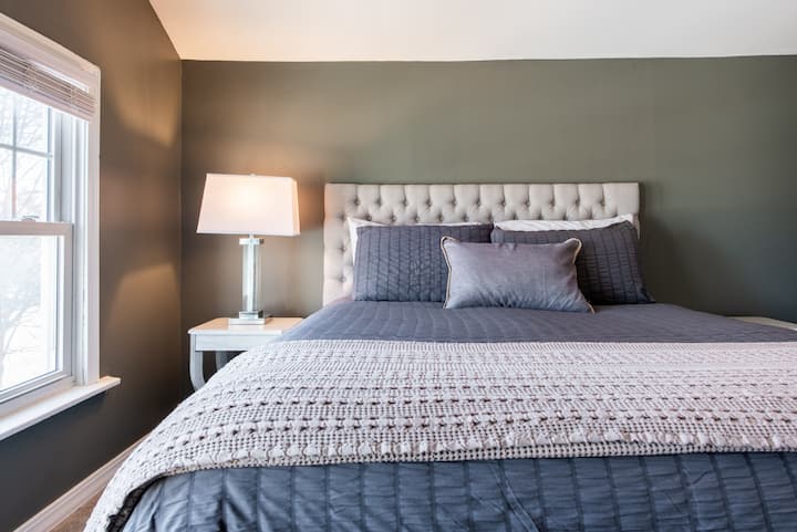 Louisville Ky House-lots Of Space- Gym - Sleeps 10 - Louisville, KY