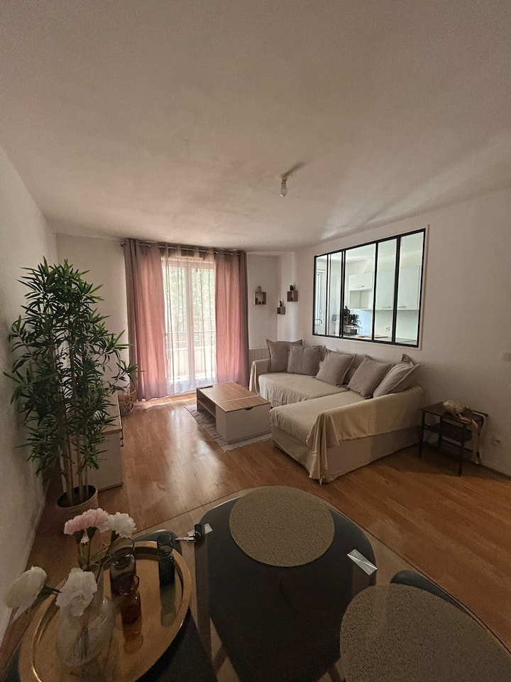 Charmant T2 Cosy Bord De Seine Avec Terrasse - Mantes-la-Jolie