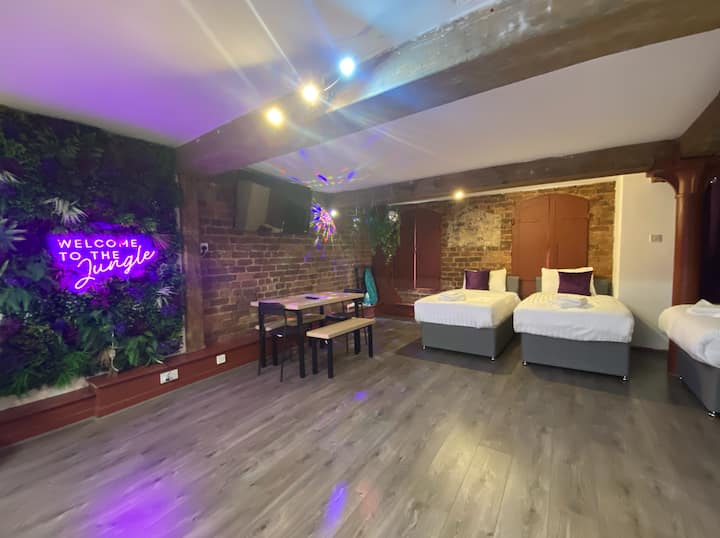 Apt 5, 5 Sleeper, Rainford - Liverpool