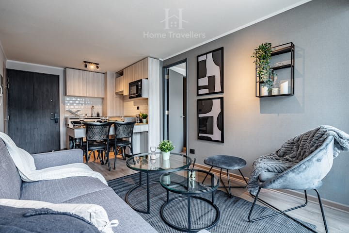 Ht | Amplio Dpto. Con Estacionamiento - 산티아고