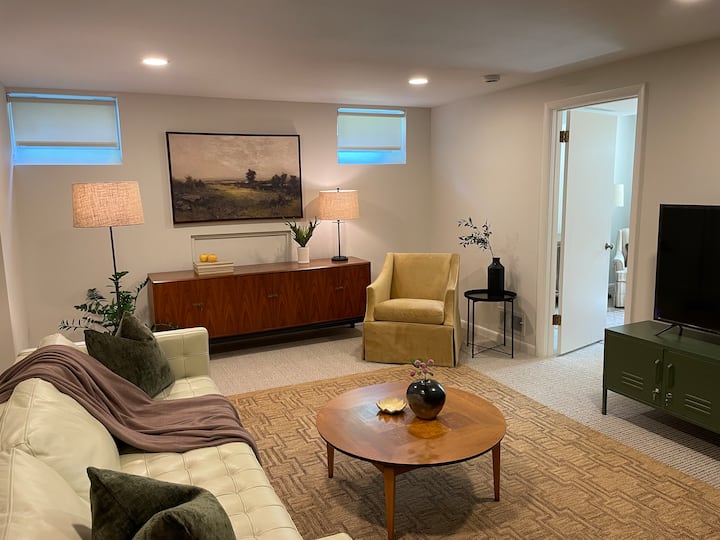 Clover Pond Enclave | Private 2br Suite - Minnesota