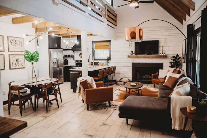 Beautiful Forest Home With Amenities Near Sewanee - Sewanee, TN