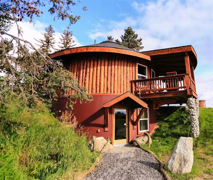 Puffin Rock Our Two-story Ocean View Yurt - Homer, AK