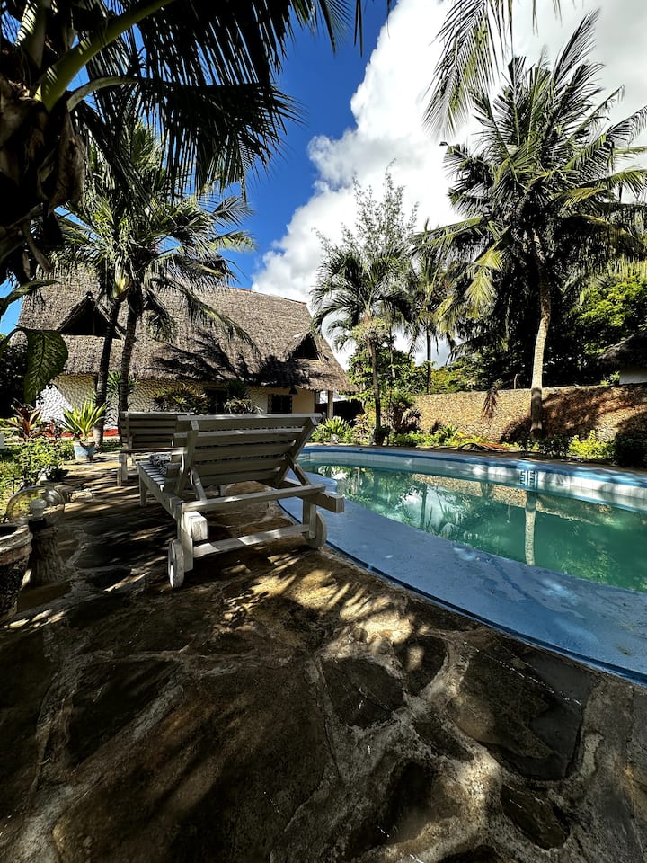 Villa Tata | Stylish 2br W/ Private Pool & Garden - Diani Beach