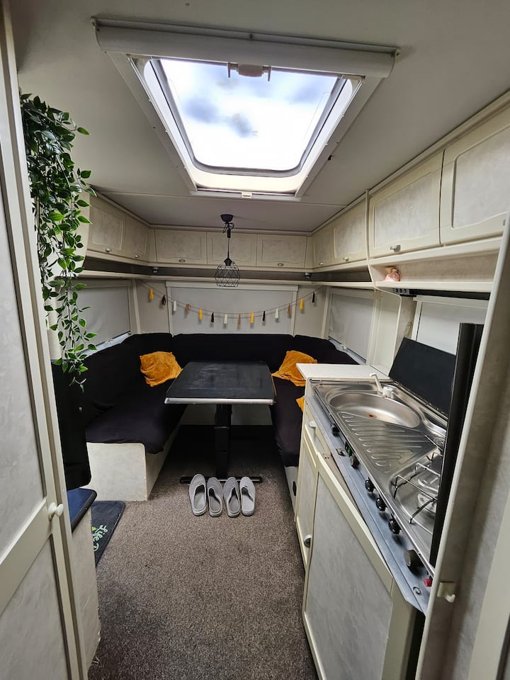 Caravan 45 - Lessines