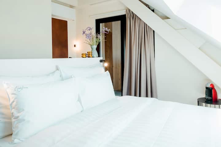 Compact Double Room - Unique Cute Rooftop Terrace - Gante