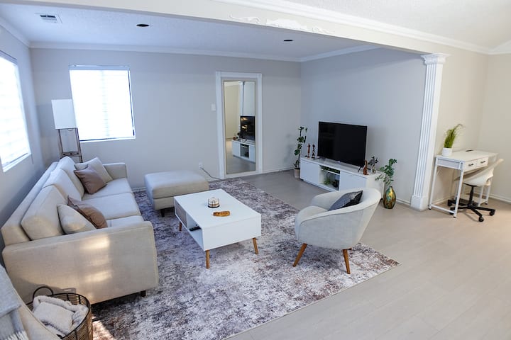 Cozy 2br Atwater Retreat – Walk To Shops & Dining - Los Angeles, CA