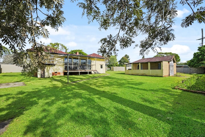 Private Double Bed For 2, Shared Bath In Beenleigh - Gold Coast