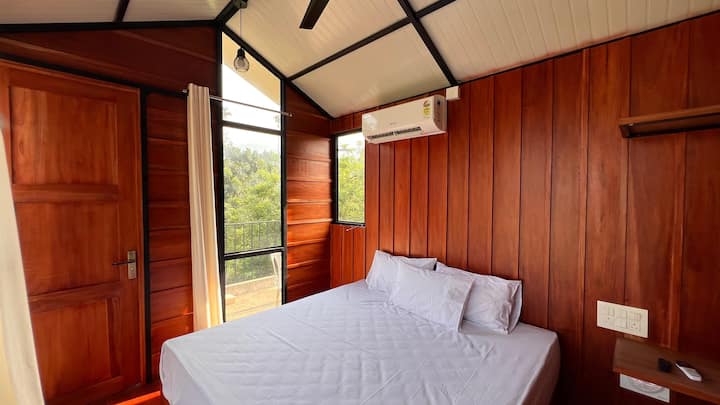 Alpine Zenith- Luxury 2 Bedroom Ac Wooden Cottages - Kerala