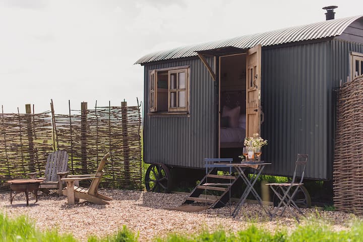 Traditional Shepherds Hut At Elmley Nature Reserve - Isle of Sheppey