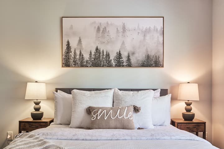 Mountain Oasis In The Heart Of Whistler Village - Whistler