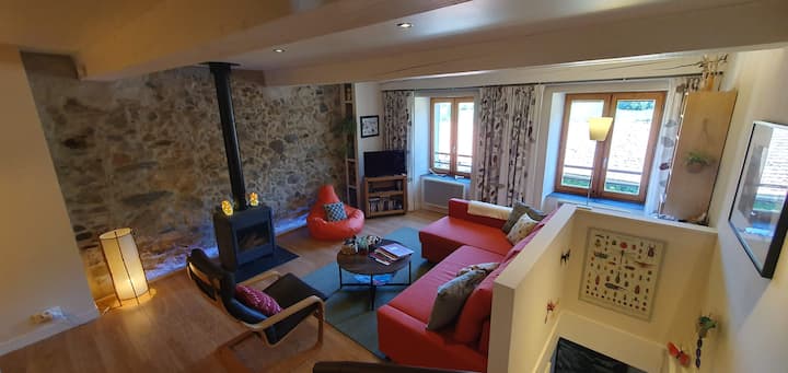 Cosy Mountain Village Home - Ariège