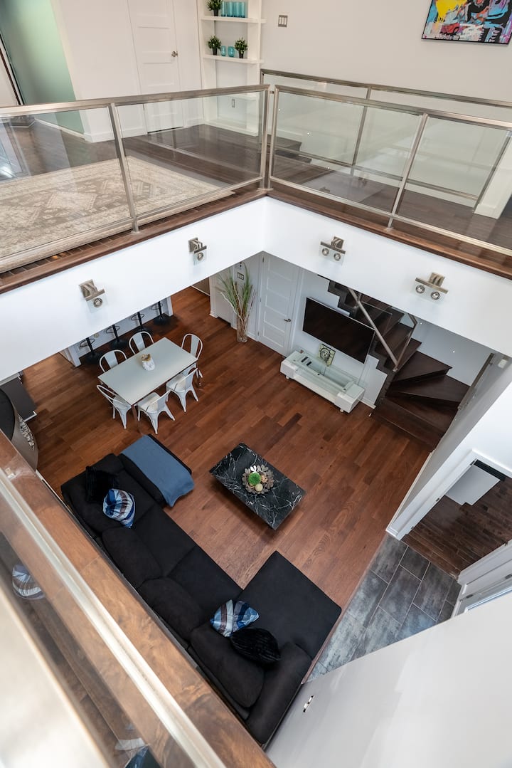 Penthouse Centre Ville Montreal - Free Parking - Montreal