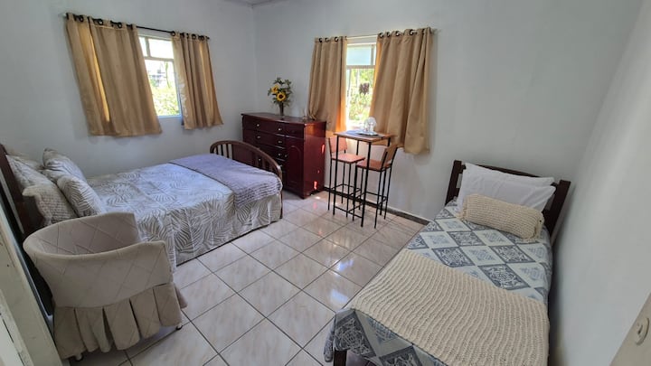 Suite 1 No Racho Ebenezer - Esmeraldas