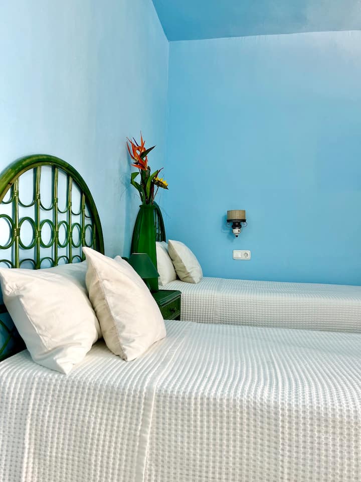 Spacious Guesthouse For 4 With Bbq Grill - Tibi