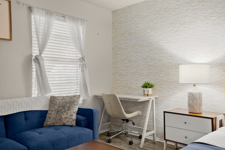 Hip & Homey ~ Sxsw Ready Pad ~ Central Locale - Austin, TX