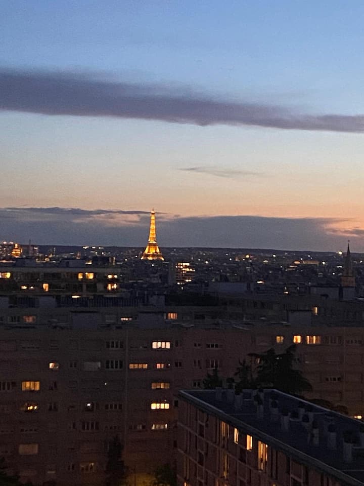Coucher De Soleil Sur La Tour Eiffel - Ménilmontant