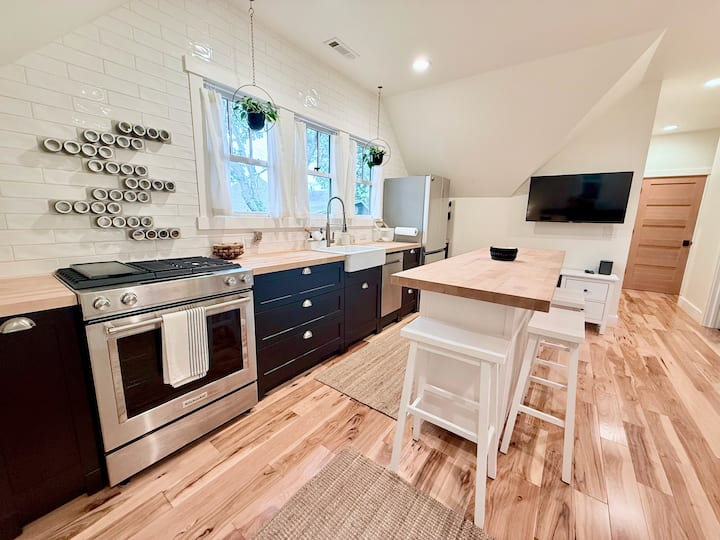 East Nashville 5 Points Guesthouse - Nashville, TN