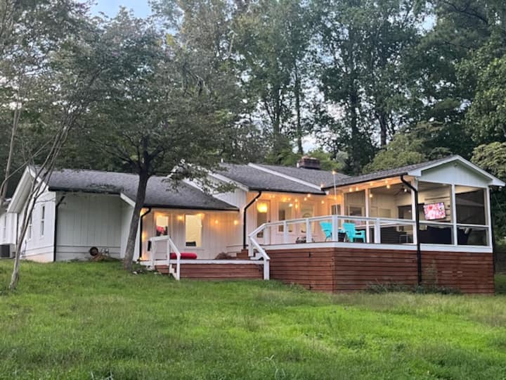 Gg's Place - Clemson, SC