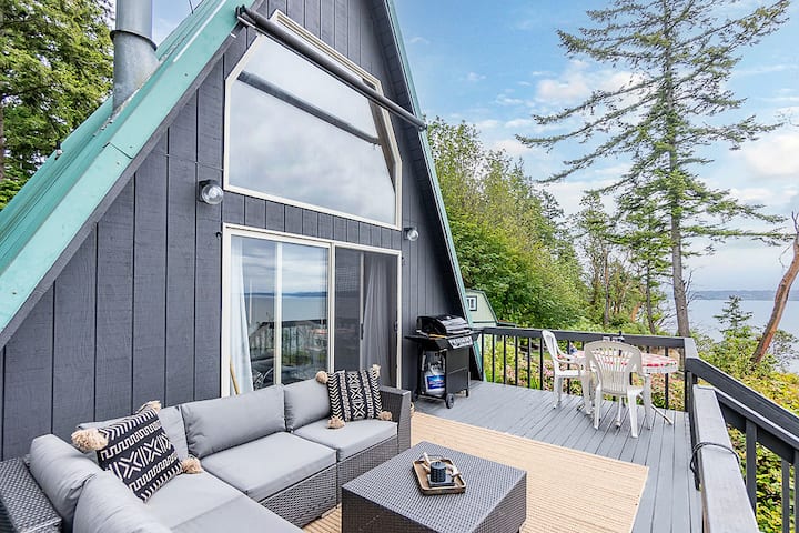 Dream Weaver On Hat Island - Hat Island