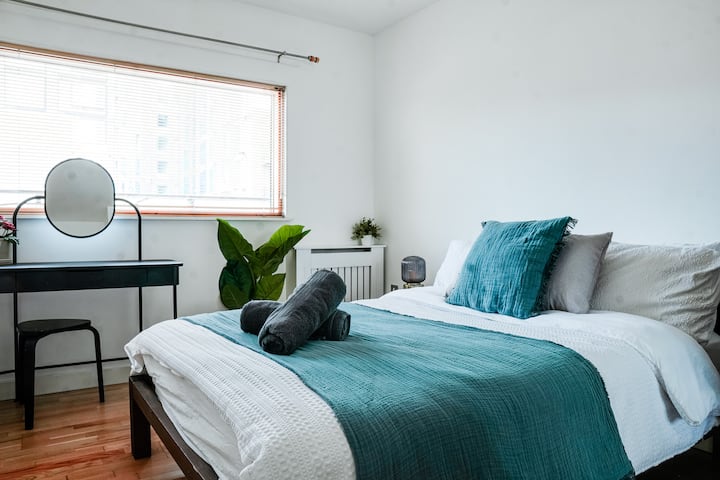 Stylish 2br City Centre Balcony Near Victoria - Manchester