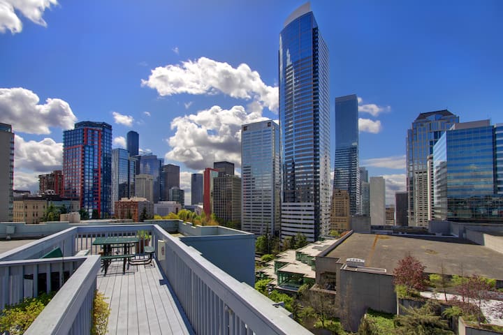 Downtown Seattle Convention Center Condo W/parking - Seattle, WA