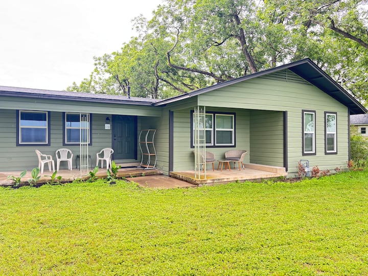 Cozy 2 Bds Near Samsung/ Str/ Work Trip Friendly - Taylor, TX