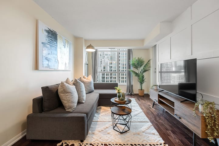 Unwind In This Stylish Urban Nest +1 Free Parking - Torontó