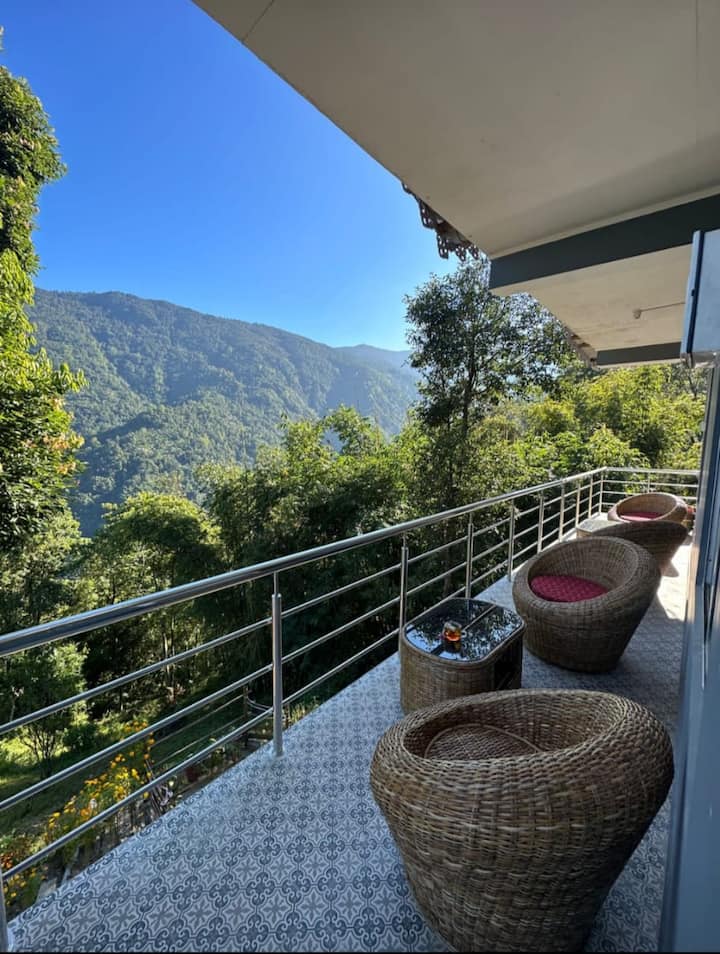 Darjeeling Organic Farmstay With Valley Views - Darjeeling