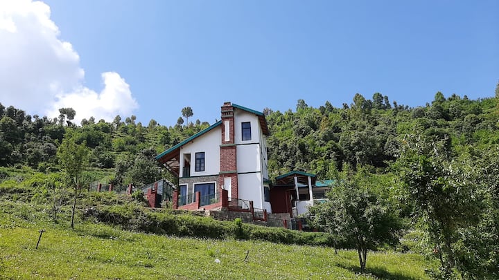 Joie De Vivre | 3 Br Villa 180° View | Mukteshwar - Mukteshwar