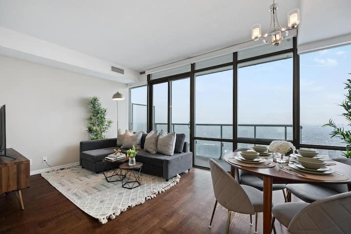 Sleek & Stylish Stay In City Core + 1 Free Parking - Toronto