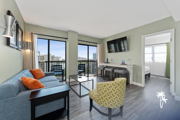 Relaxing Top Floor 2 Bed Suite W/balcony & Kitchen - Orlando
