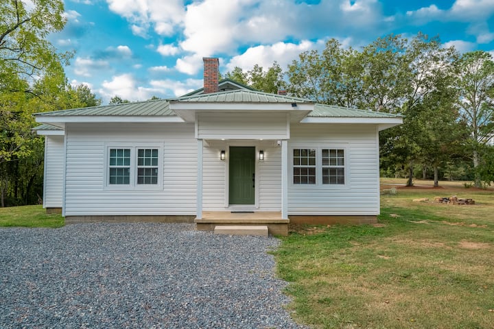 Berry Mountain Historic Home Near Oneonta - Oneonta, AL