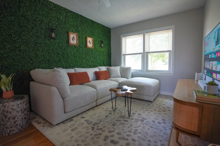 Iroquois Park Retreat Near Expo Center And Airport - ルイビル, KY