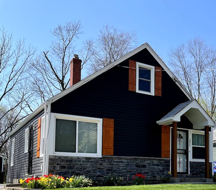 Cozy 3 Br Home Away From Home - Akron, OH