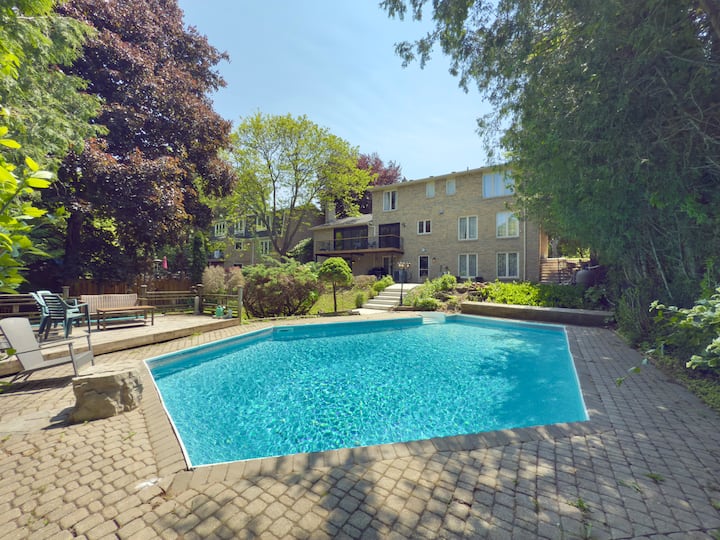 Pool Retreat - Mississauga