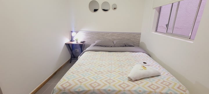 Lovely Room Exito Laureles Steamroom - Medellín